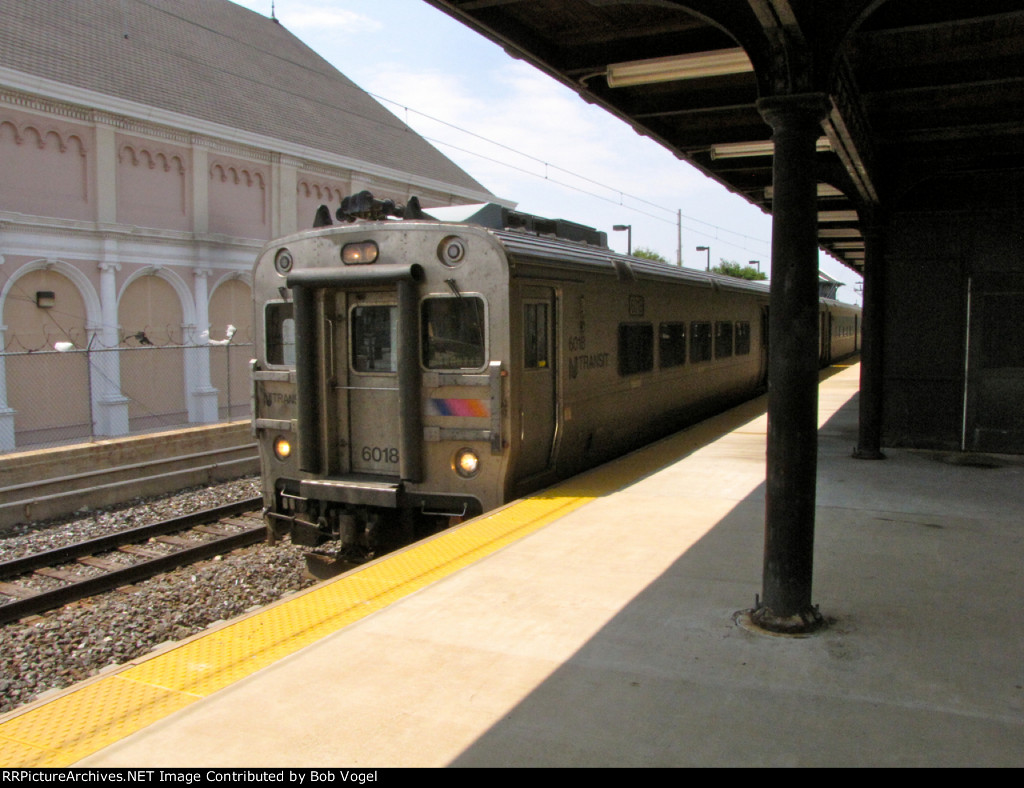 NJT Comet V cab car 6018
